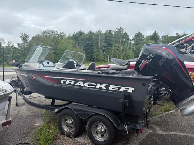 2019 Tracker TARGA V18